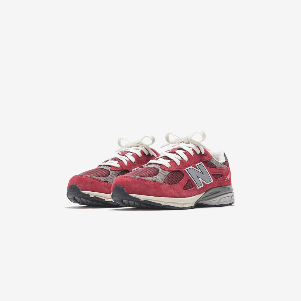 New Balance Grade School 990 v3 - Red – Kith Europe