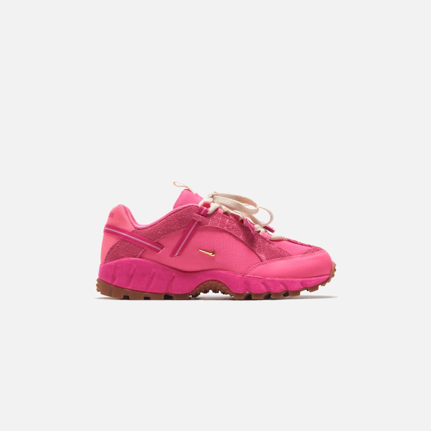 Nike WMNs Air Humara x Jacquemus - Pink Flash / Gold - Pink Prime – Kith Europe